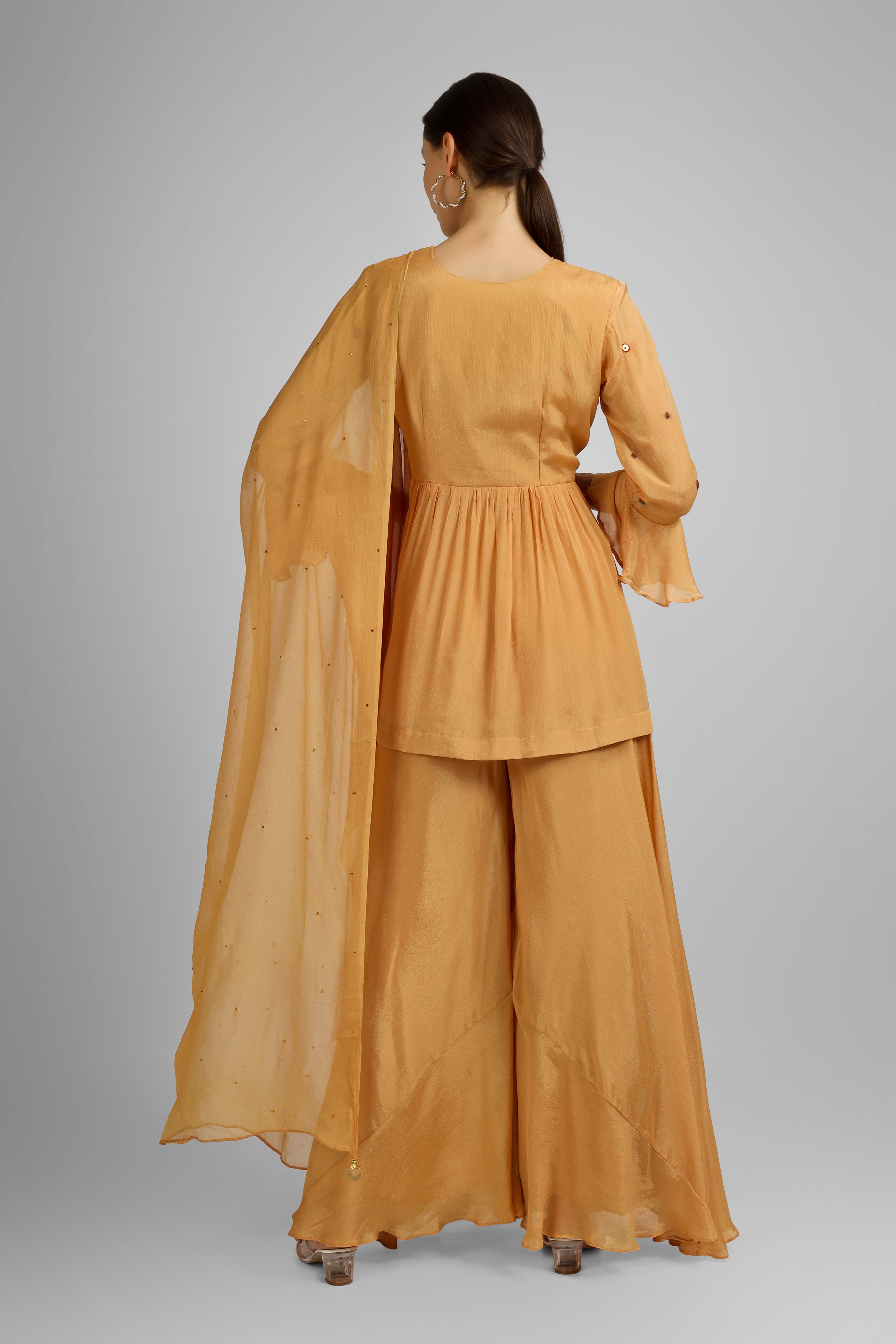 Buy Indian Ethnic Wear for women Online | Kanchan Fashion